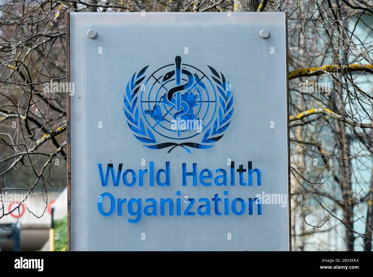 Un modern logo hi-res stock photography and images - Alamy