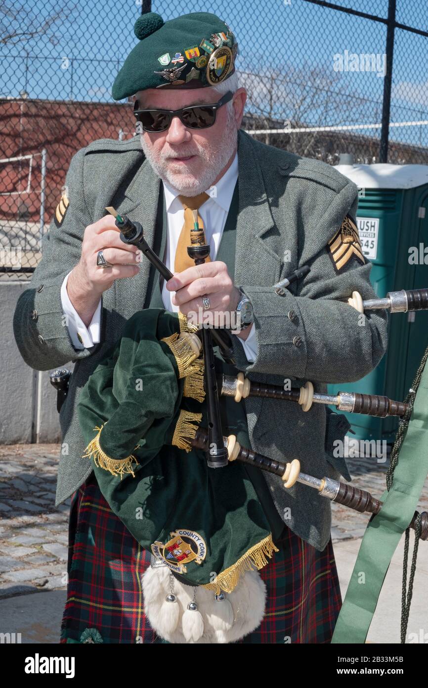 Irish bagpipe hi-res stock photography and images - Alamy