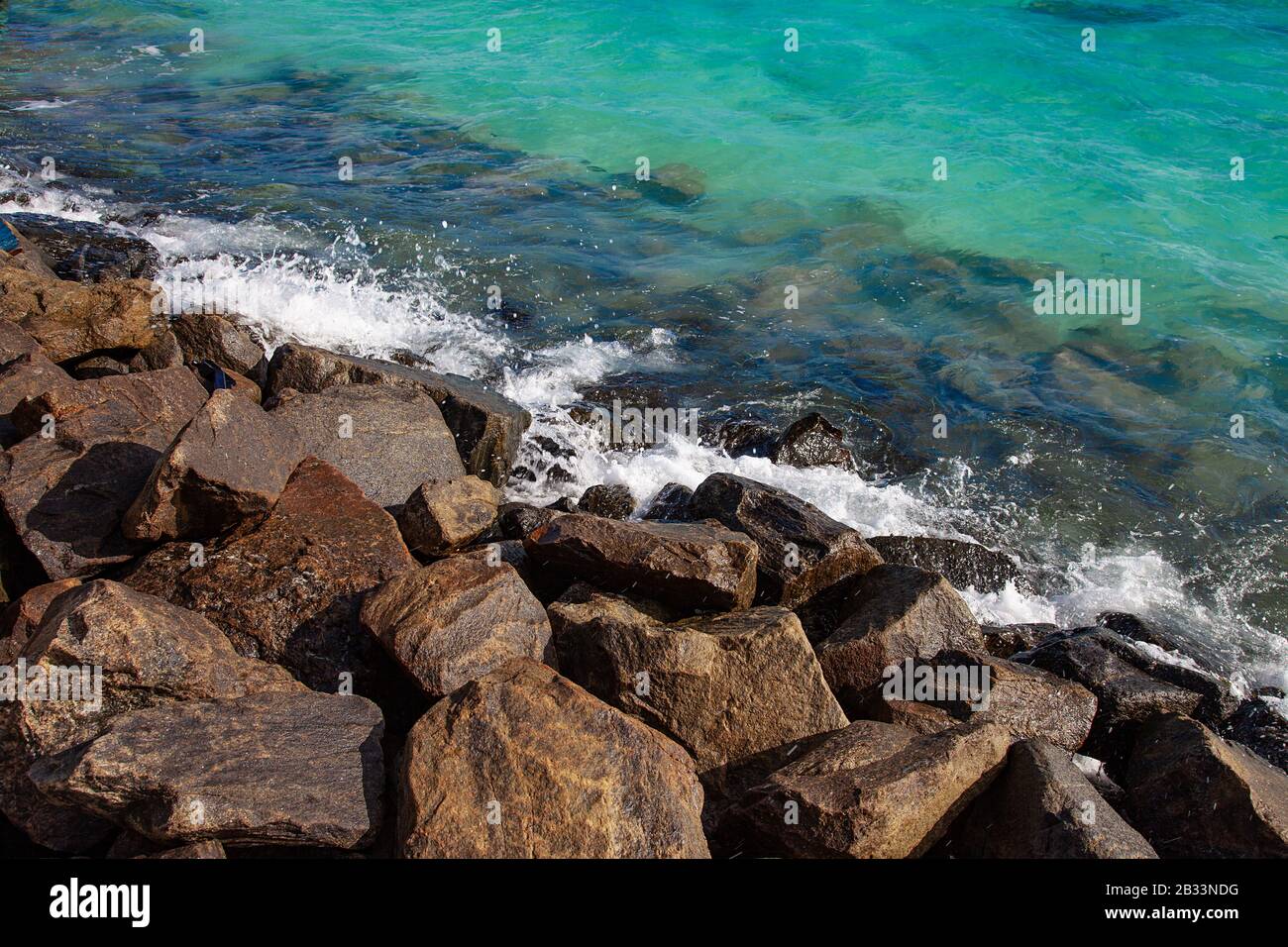 Maldive islands rock bay with ocean waves Stock Photo - Alamy