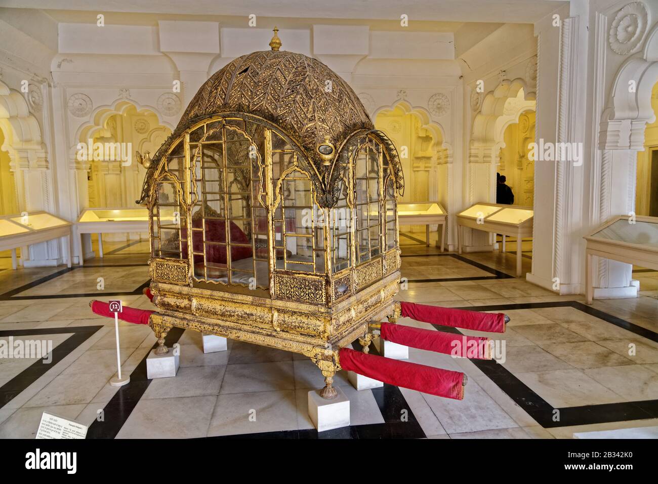 Jodhpur, Rajasthan, india. 18th Jan, 2014. Palki or palanquin (Mahadol ... Jodhpur, Rajasthan, india. 18th Jan, 2014. Palki or palanquin (Mahadol ...
