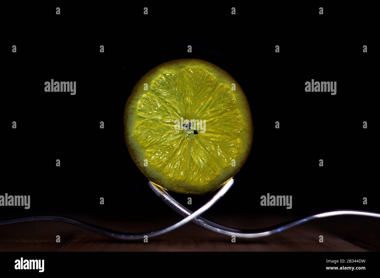 Back lit lemon Stock Photo - Alamy