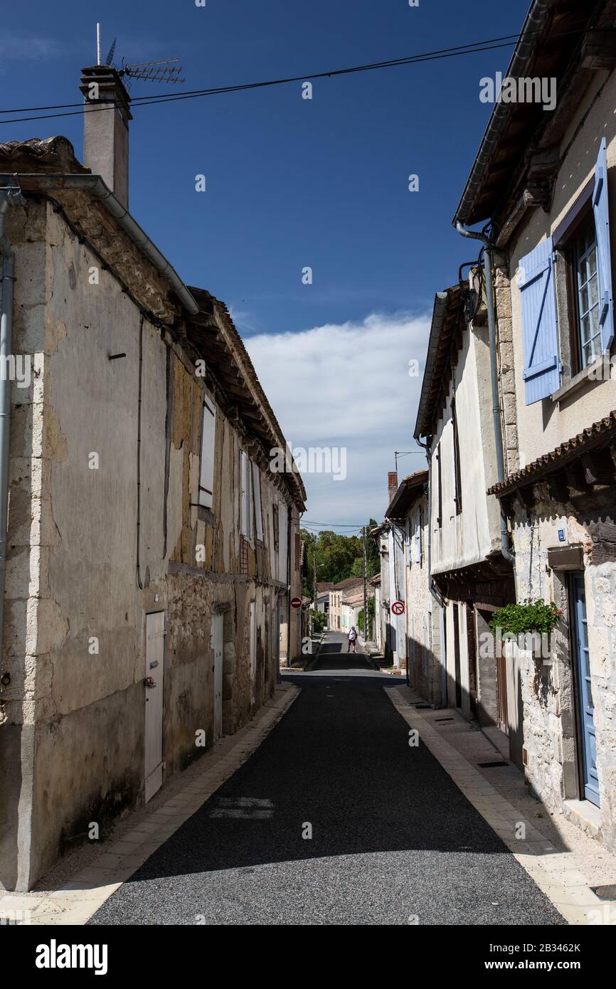 Villeréal medieval bastide town in the Lot-et-Garonne department in ...