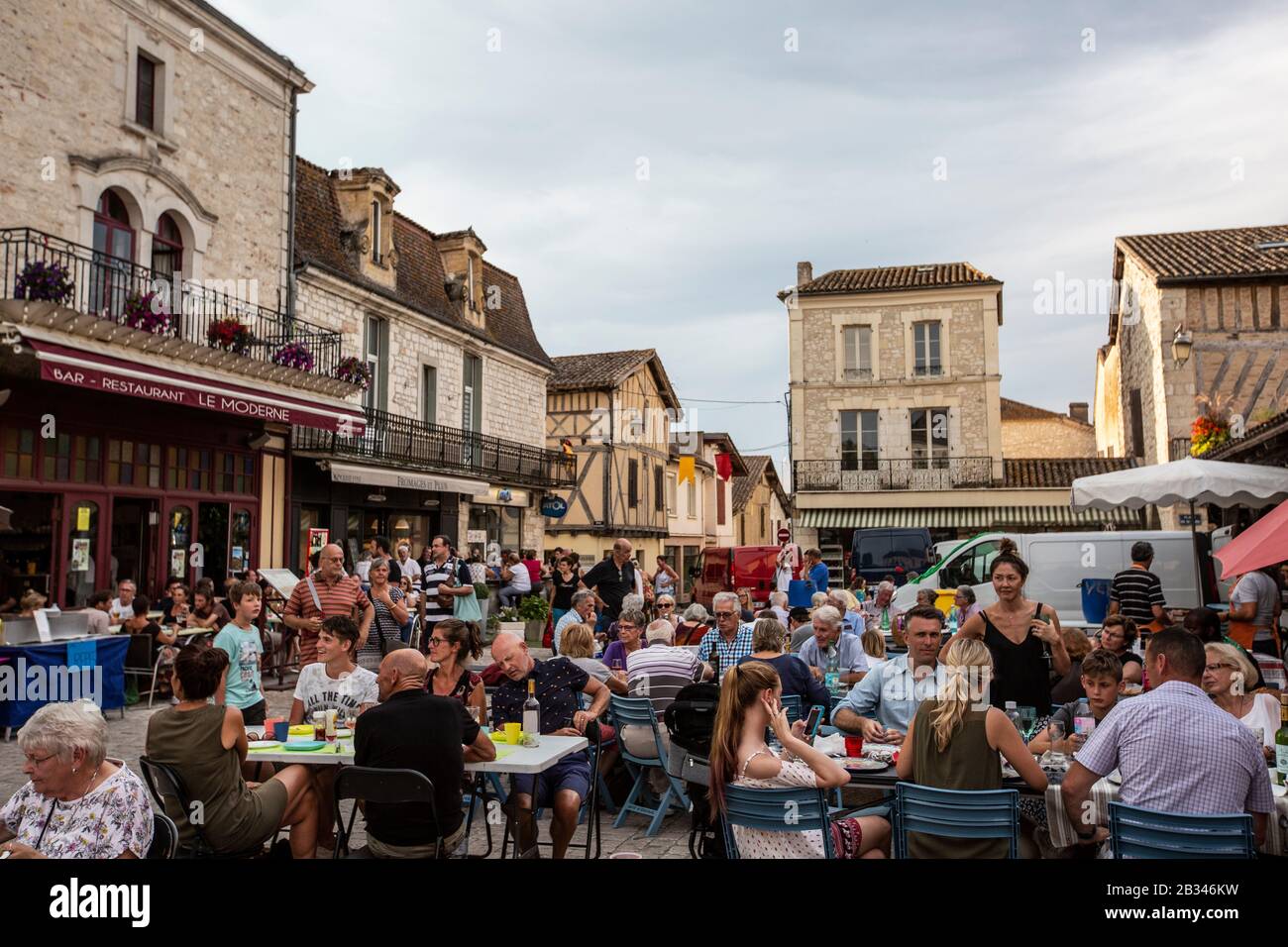 Villeréal medieval bastide town in the Lot-et-Garonne department in ...