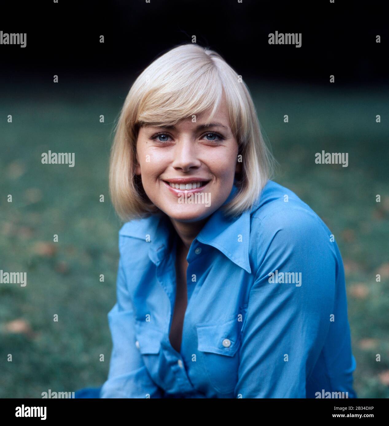 Fotoshooting der schwedischen Sängerin Siw Inger zum Cover für das Lied ...