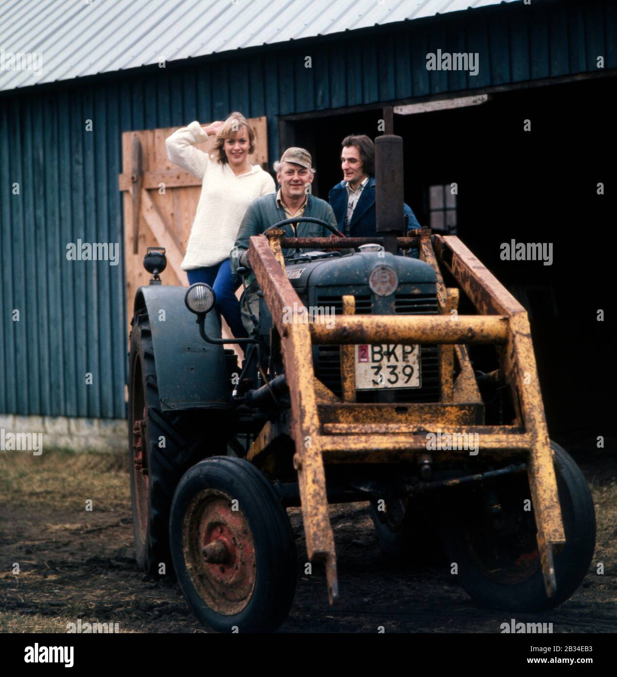 Fotoshooting der schwedischen Sängerin Siw Inger mit einem Freund auf ...