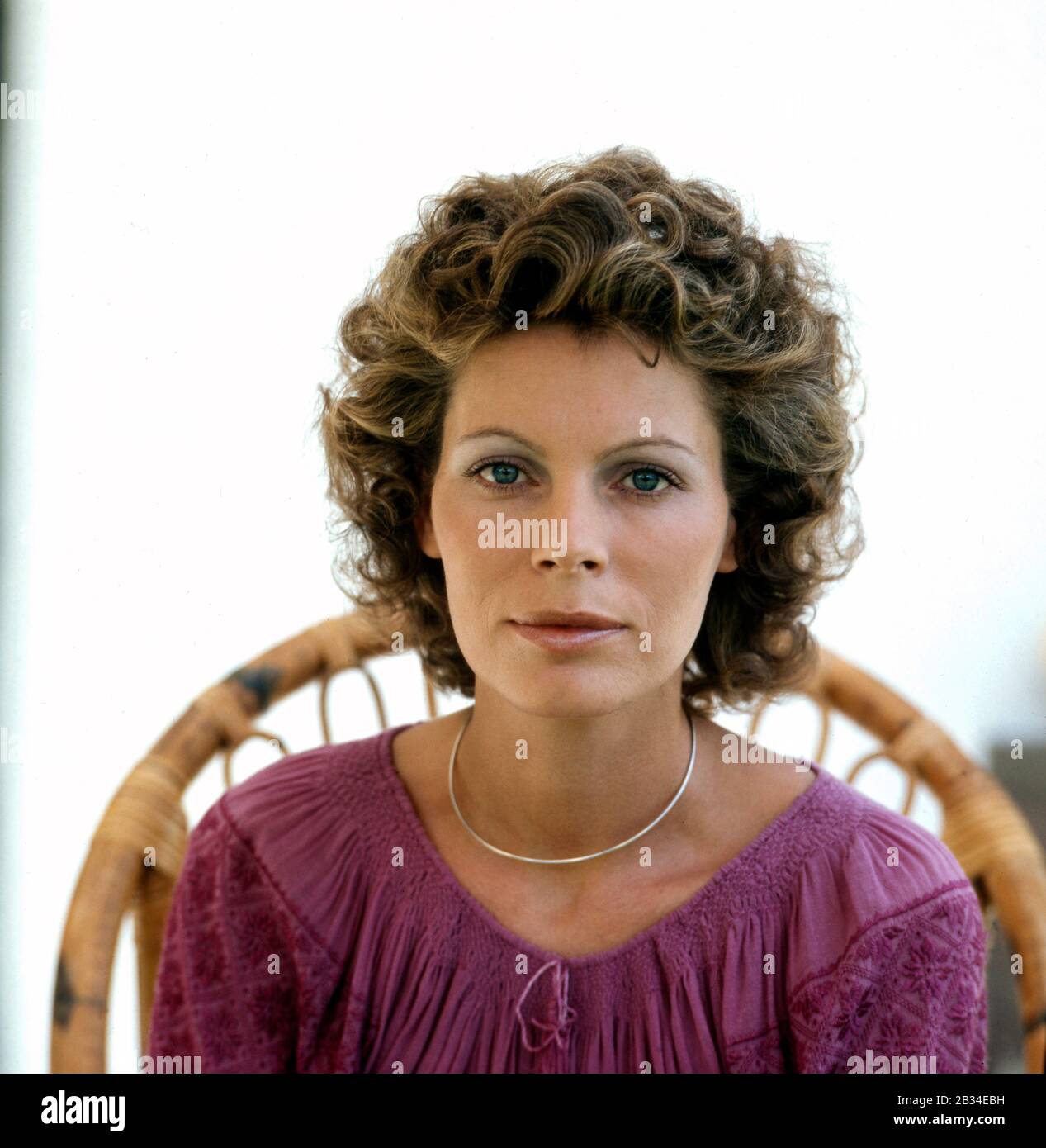 Deutsche Sängerin Su Kramer bei einer Homestory, Deutschland 1975 ...