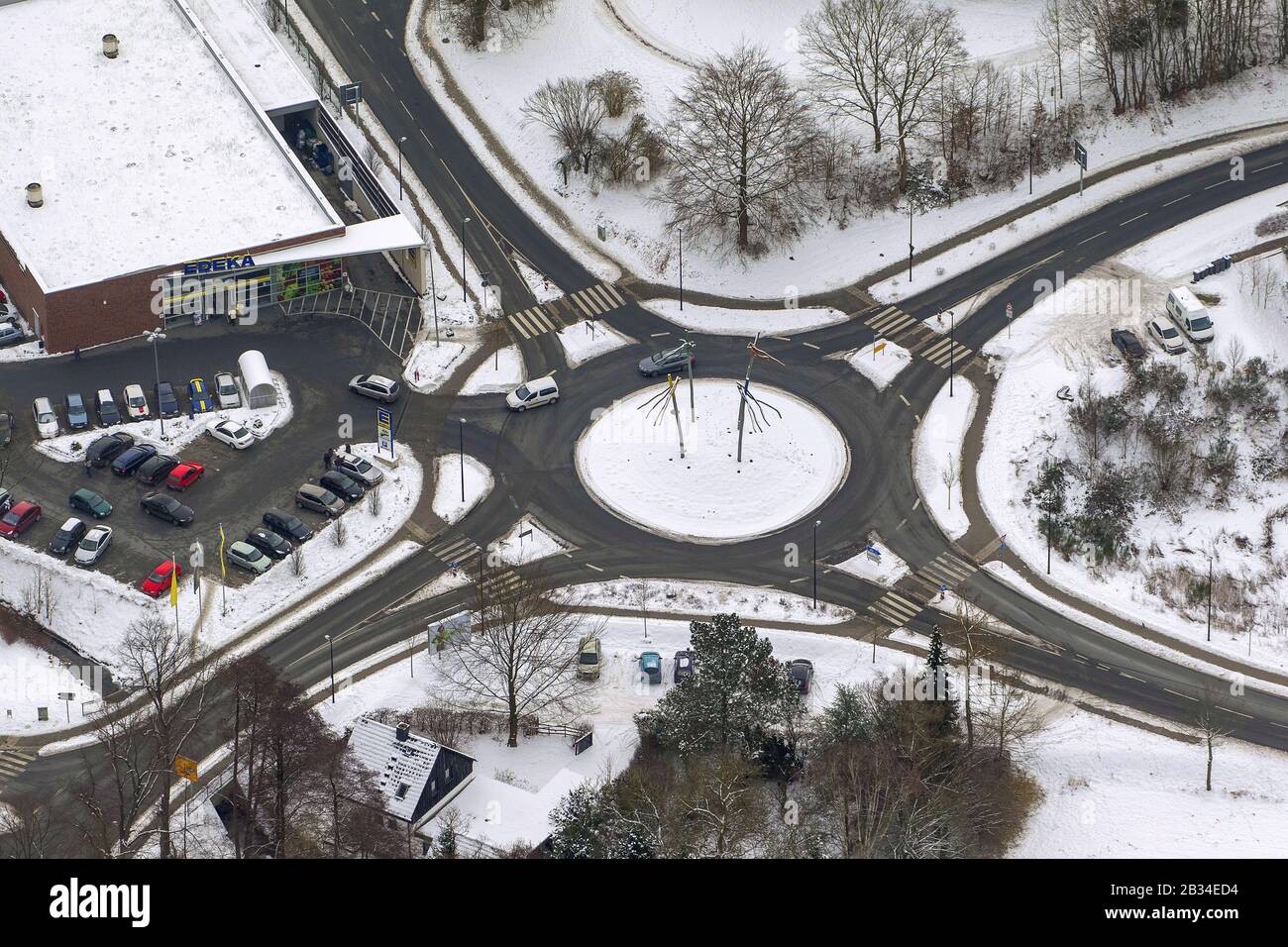 Roundabout hellfelder street hi-res stock photography and images - Alamy