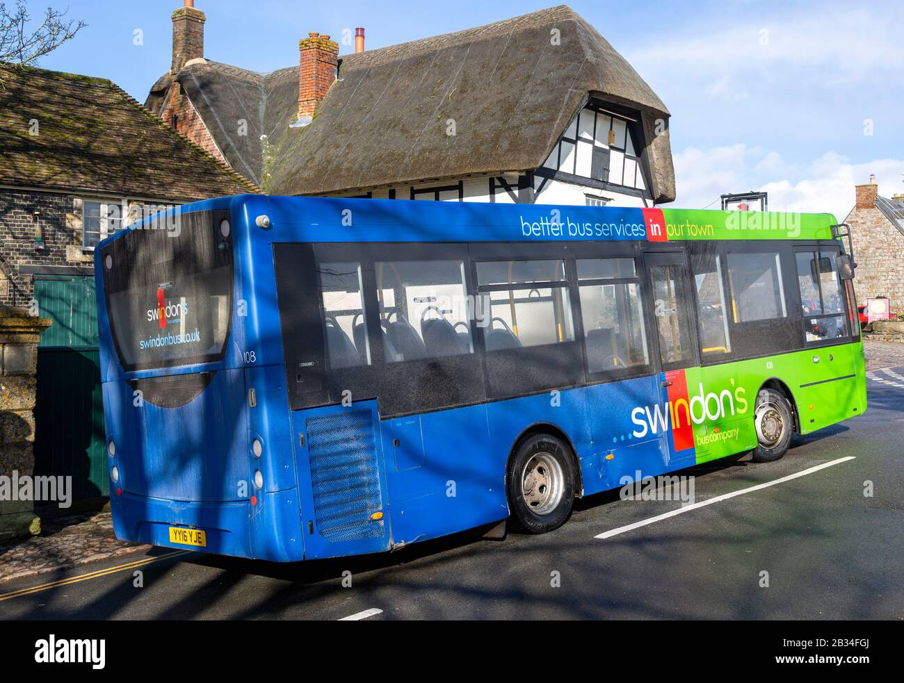Green single decker service to Marlborough Swindon bus company bus at ...