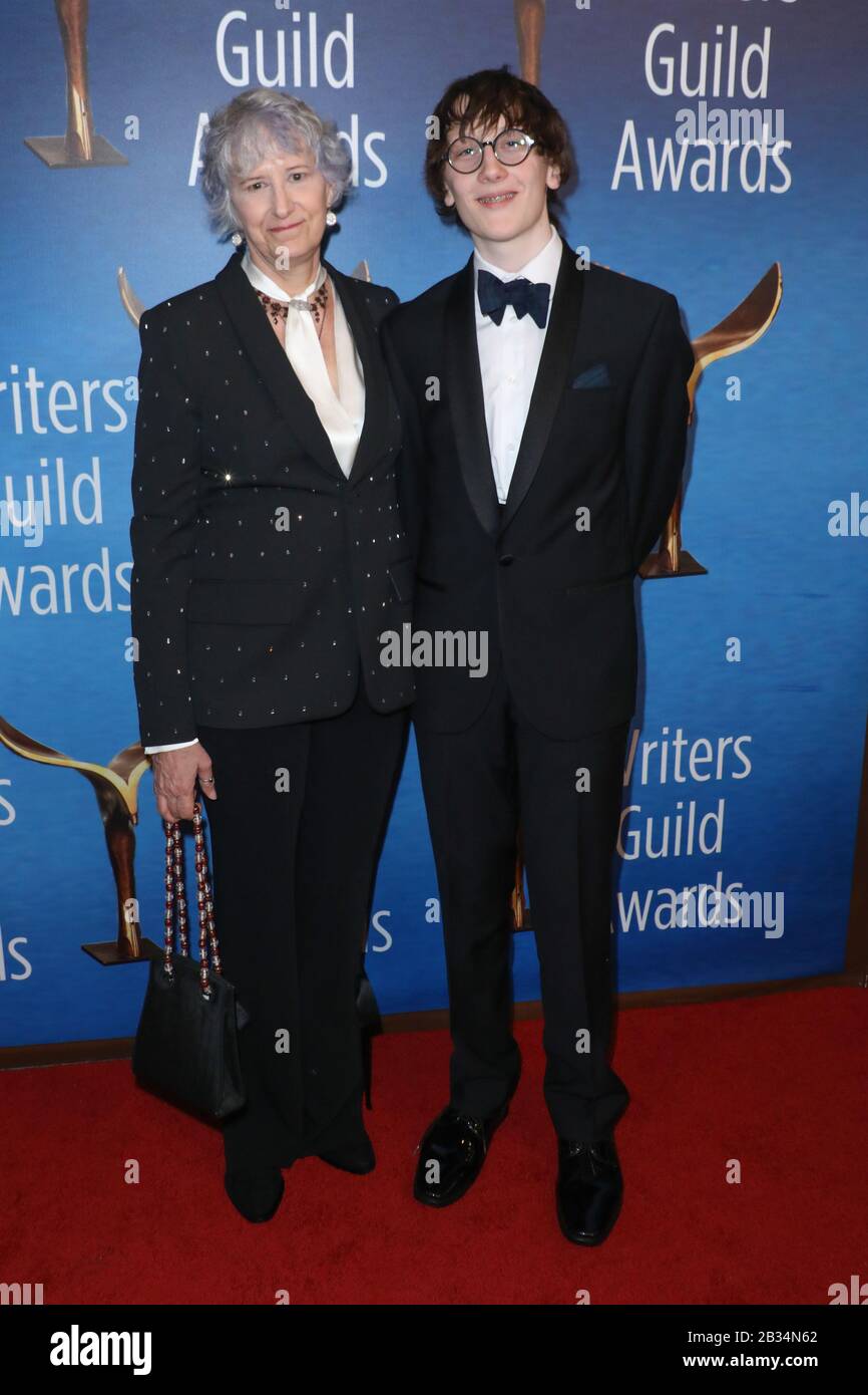 Writers Guild Awards 2020 - West Coast Ceremony Arrivals at the Beverly ...