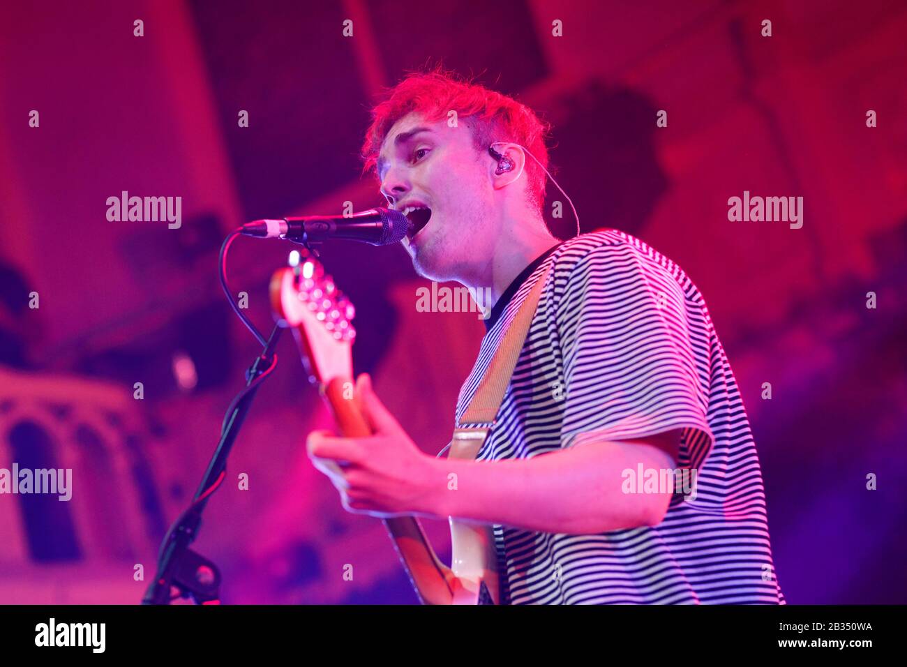 Sam fender live 2020 hi-res stock photography and images - Alamy