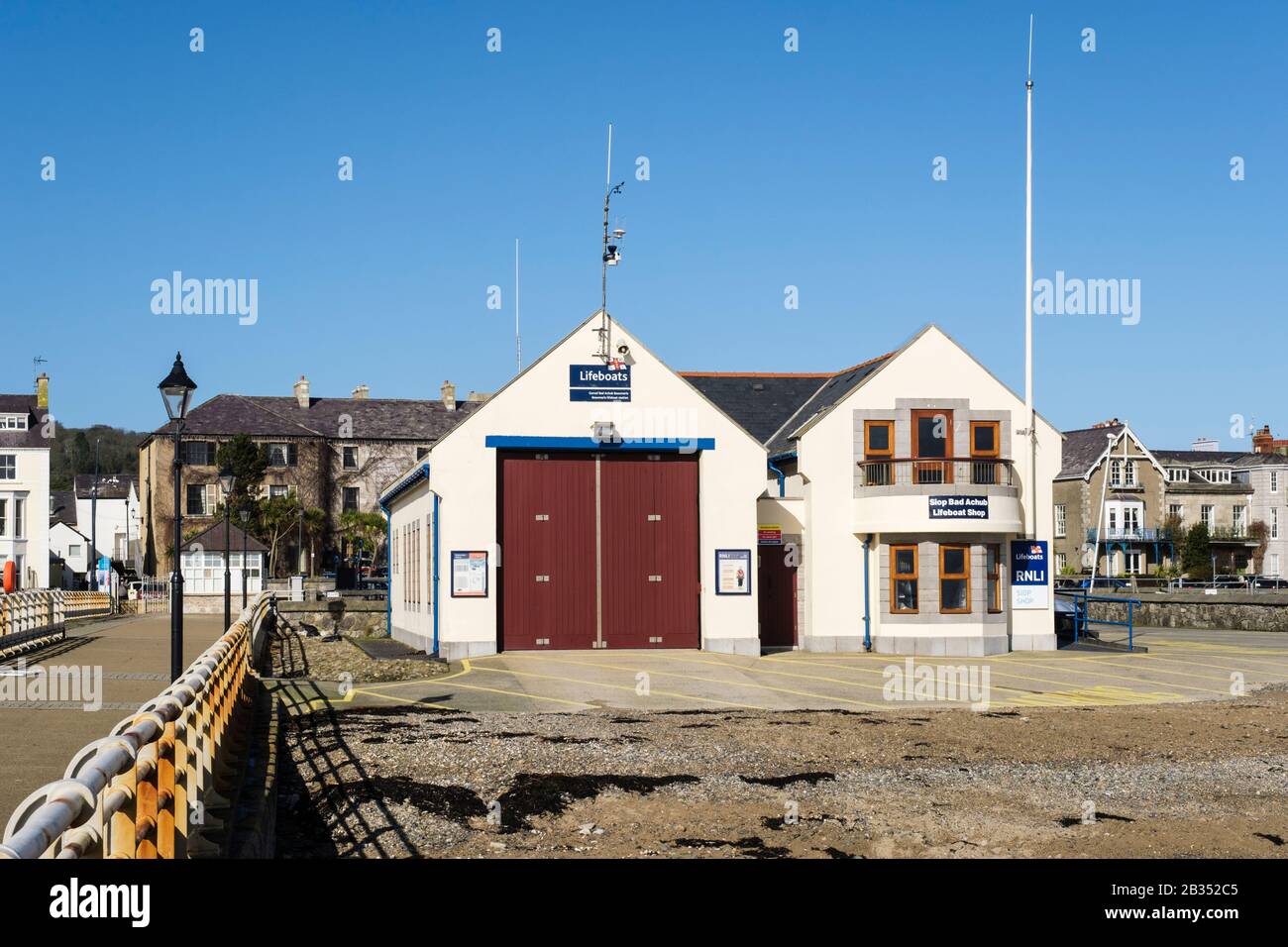 Anglesey rnli lifeboat hi-res stock photography and images - Alamy