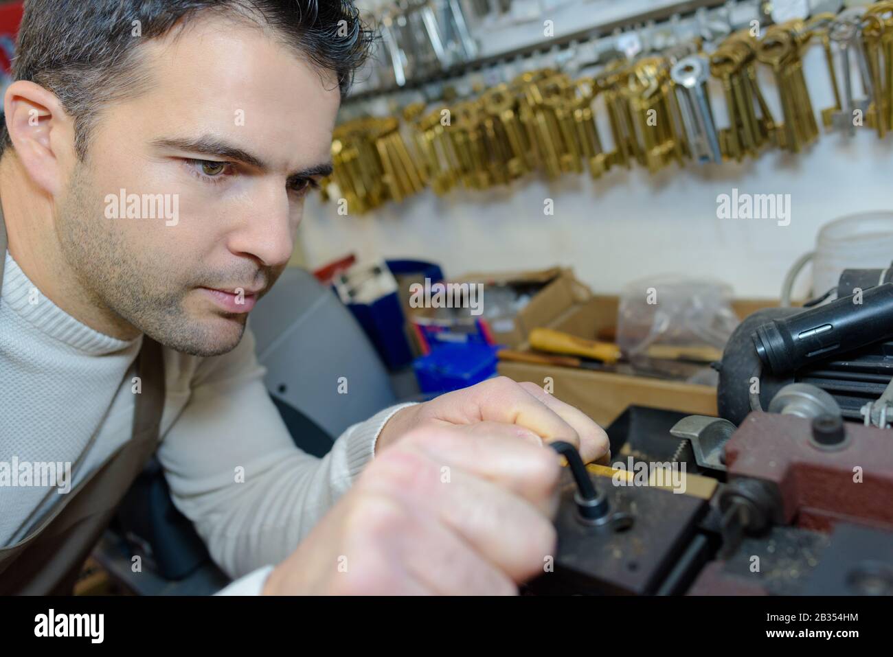 Machine for cutting keys hi-res stock photography and images - Alamy