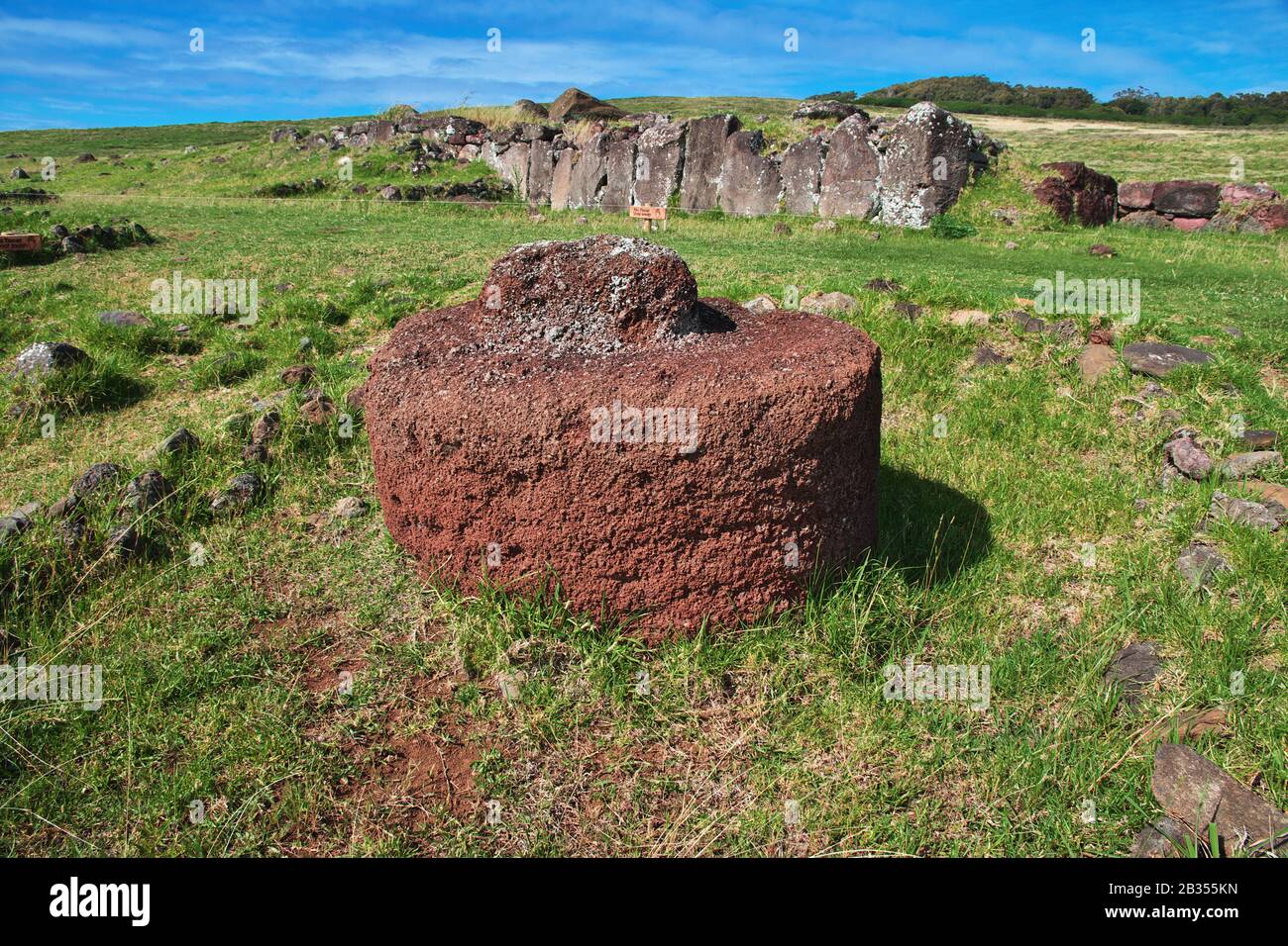 Rapa Nui. Ahu Vinapu park on Easter Island, Chile Stock Photo - Alamy