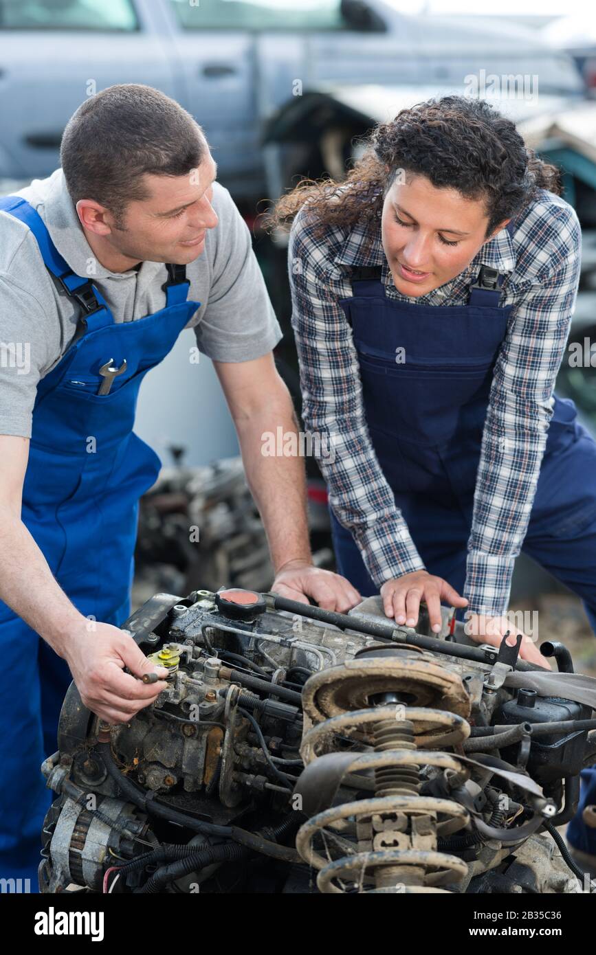Engine dismantled hi-res stock photography and images - Alamy