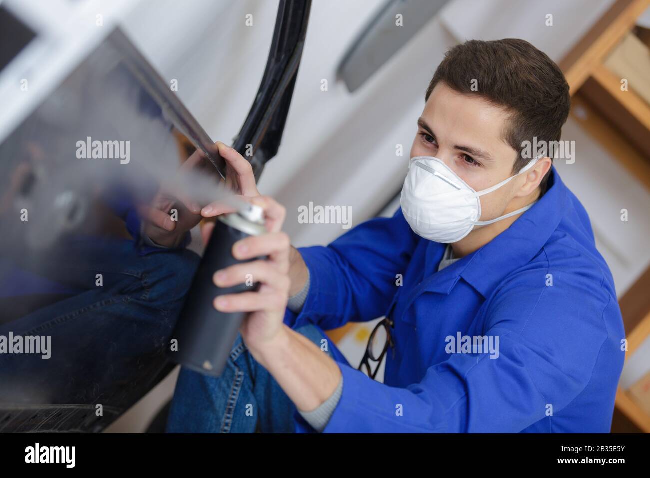 Car respraying hi-res stock photography and images - Alamy