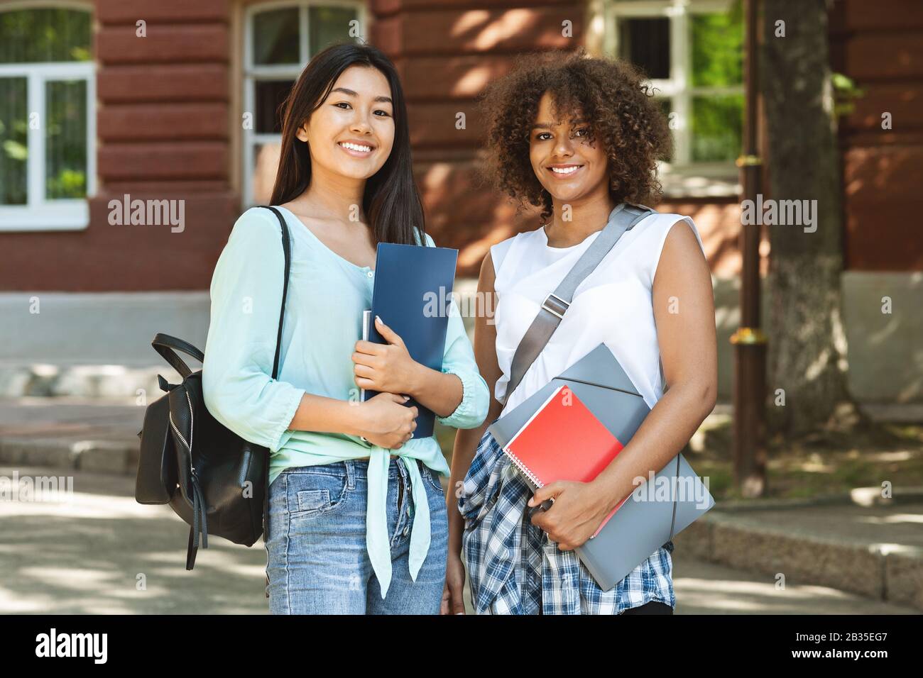 Students girls having fun university joy hi-res stock photography and ...