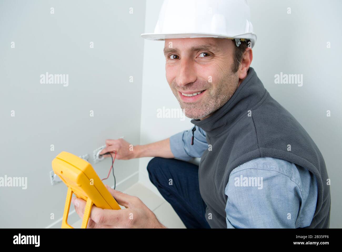 Electrician test plug hi-res stock photography and images - Alamy