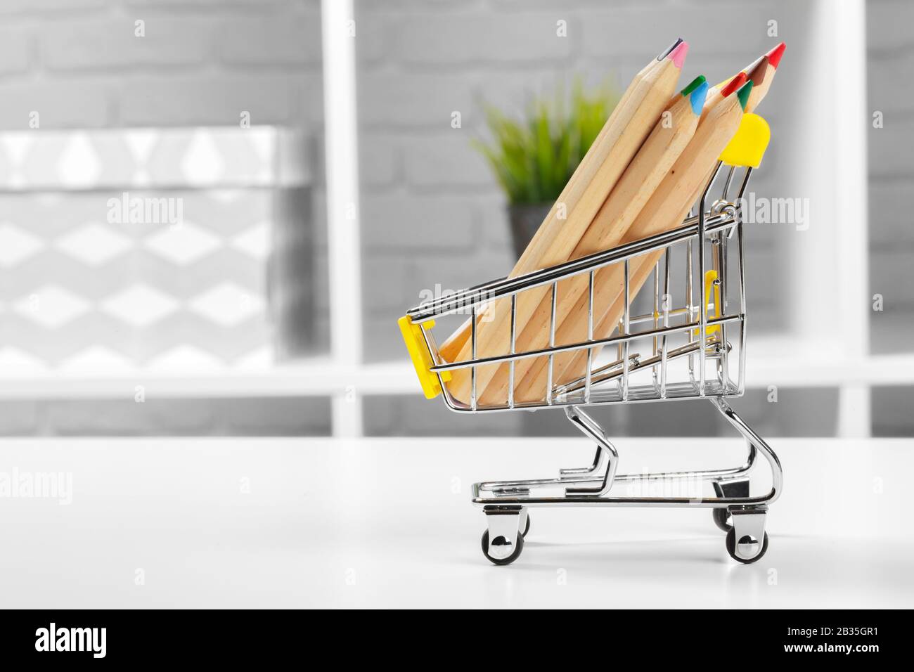 Shopping cart colored pencils hi-res stock photography and images - Alamy