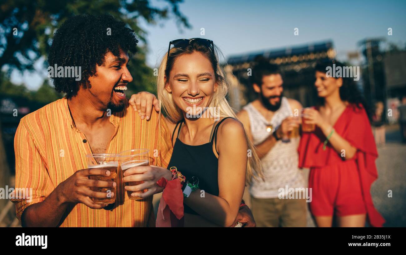 Women festival friends hi-res stock photography and images - Alamy