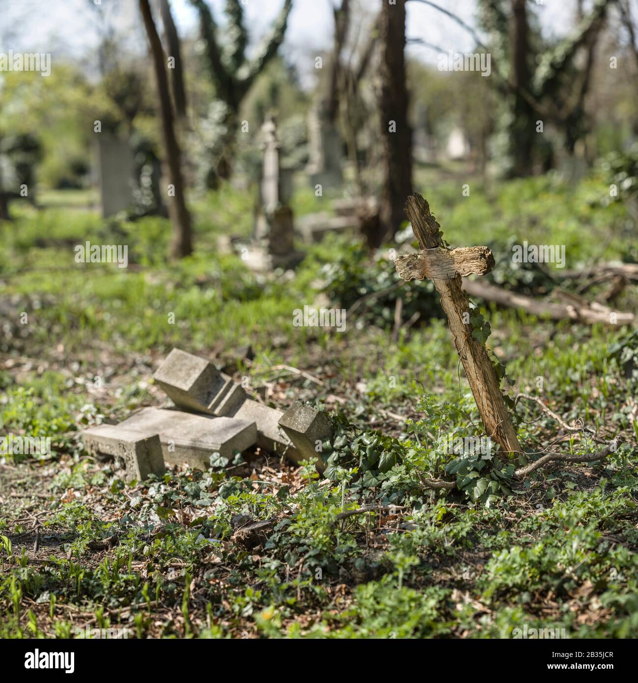 Kerepesi cemetery hi-res stock photography and images - Alamy
