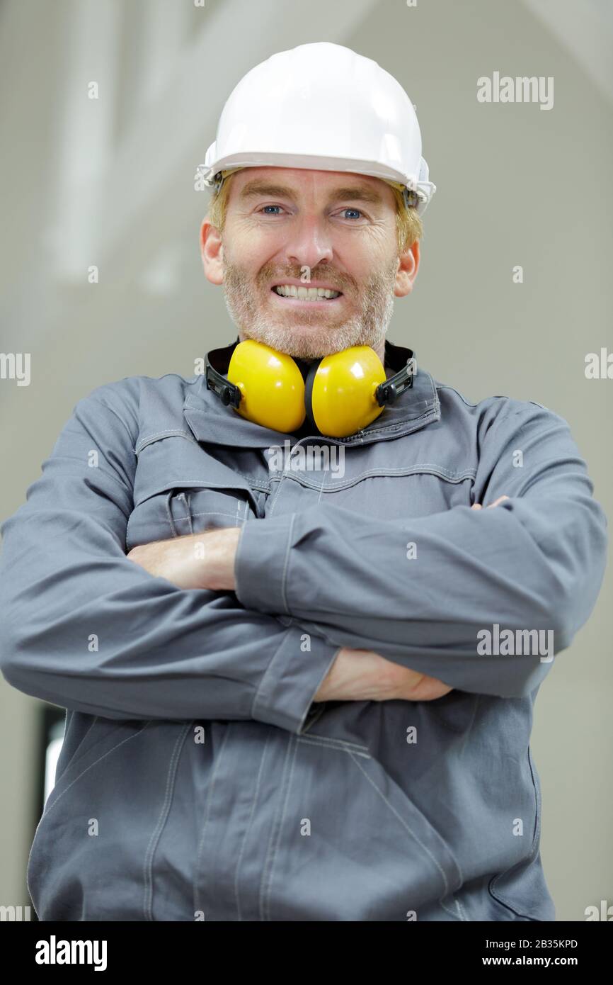 portrait of an handsome engineer Stock Photo - Alamy