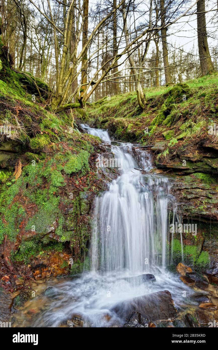 Ladybower Reservoir, waterfall, upper derwent valley,peak district ...