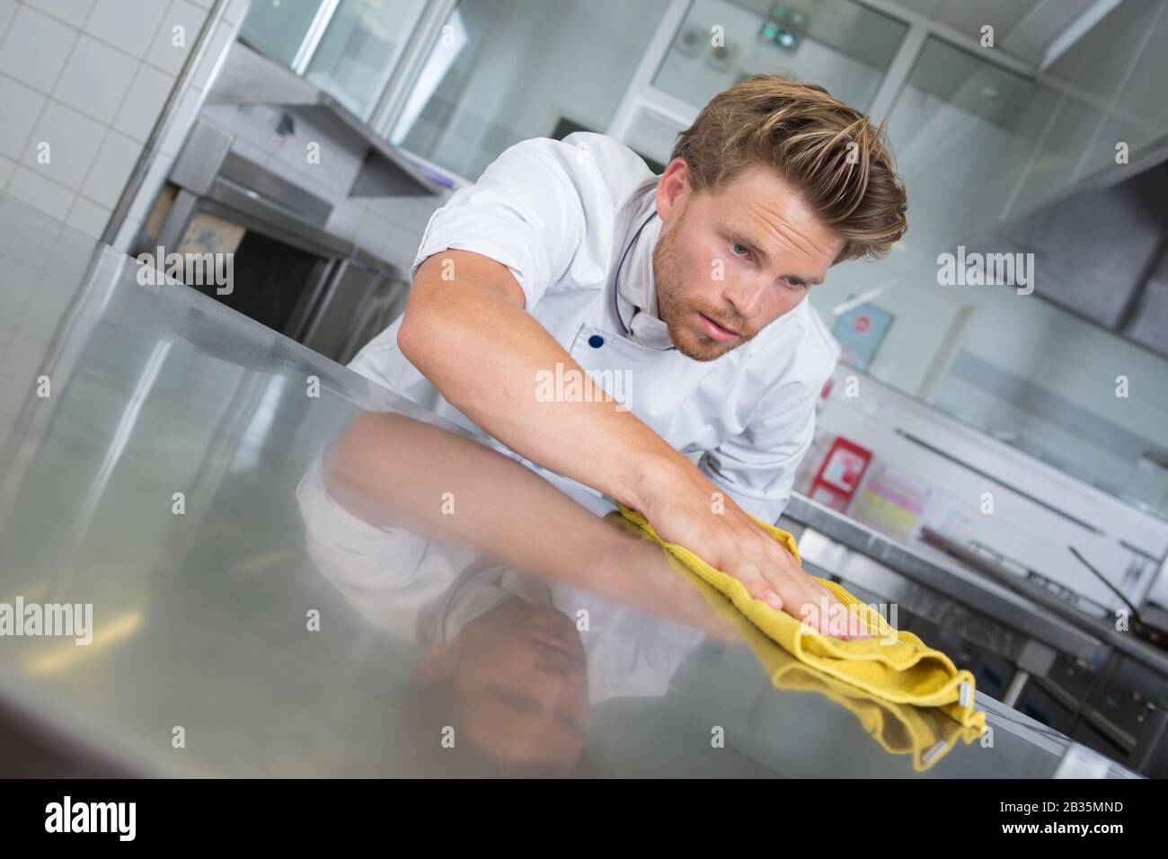 Worktop cleaner hi-res stock photography and images - Alamy