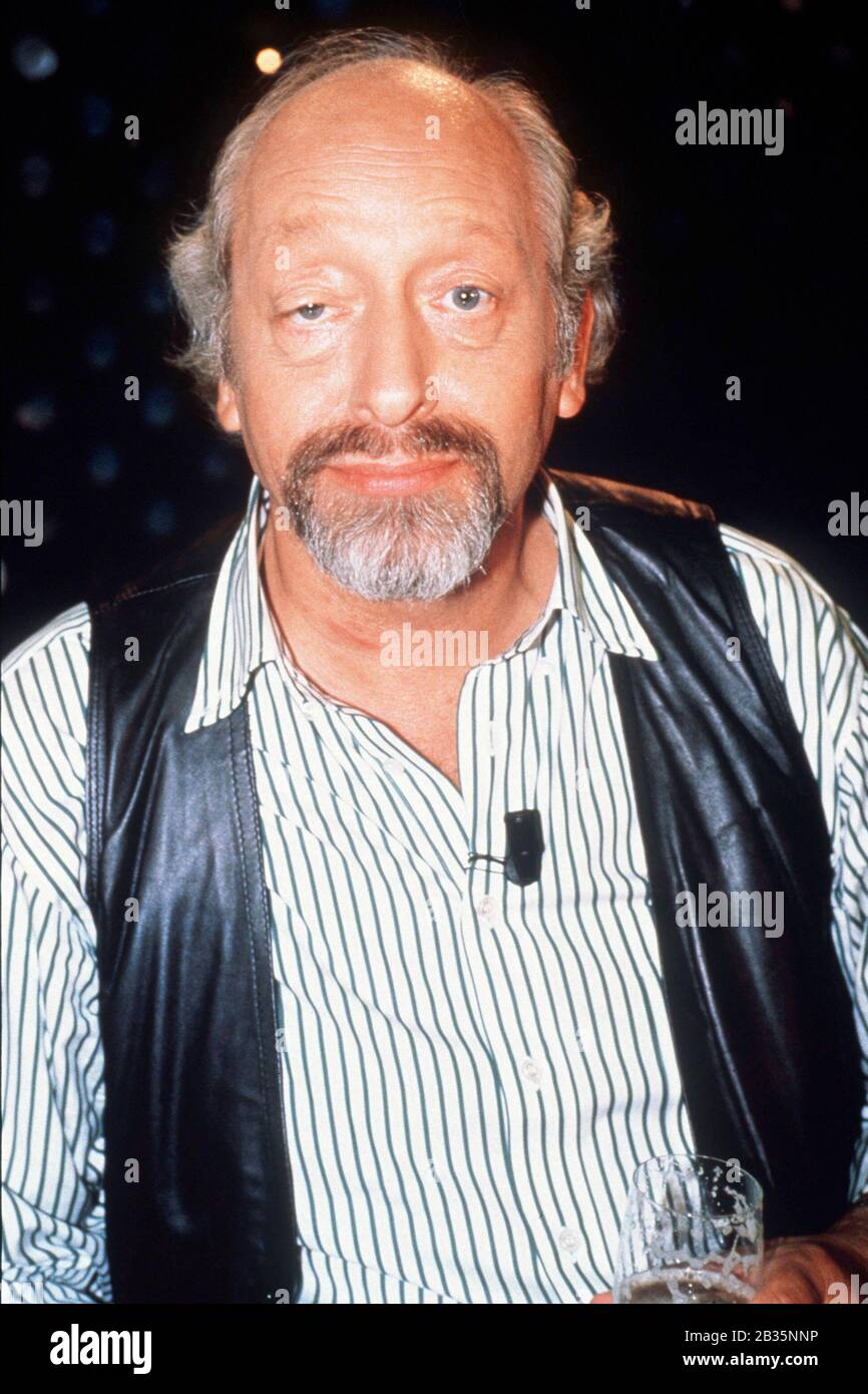Deutscher Fernsehmoderator, Sänger, Schauspieler und Komiker KARL DALL ...