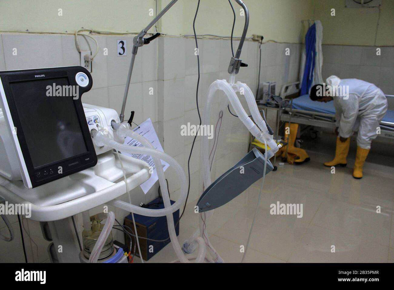 Isolation room hospital hi-res stock photography and images - Alamy