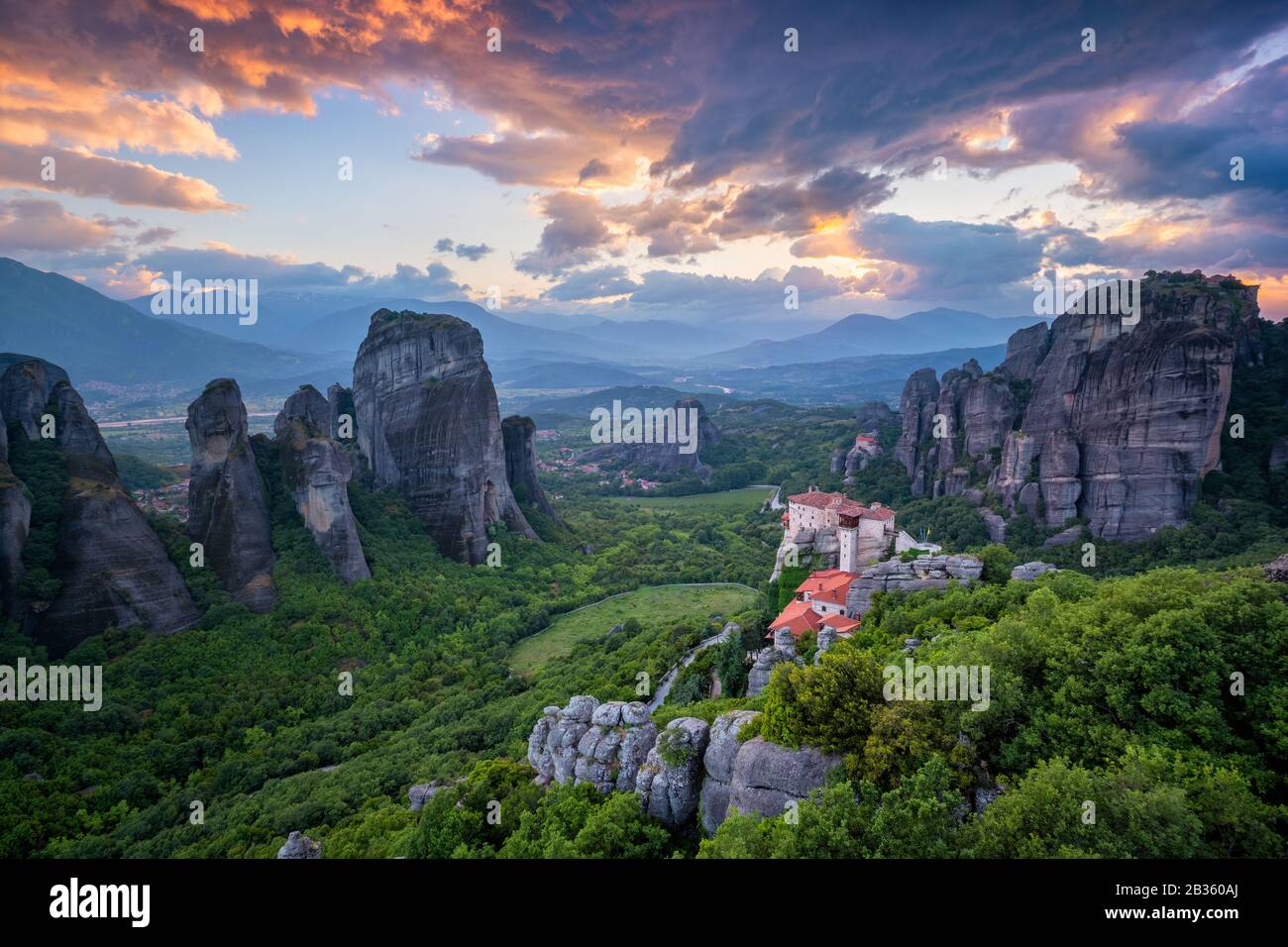 Sunset sky and monasteries of Meteora Stock Photo - Alamy