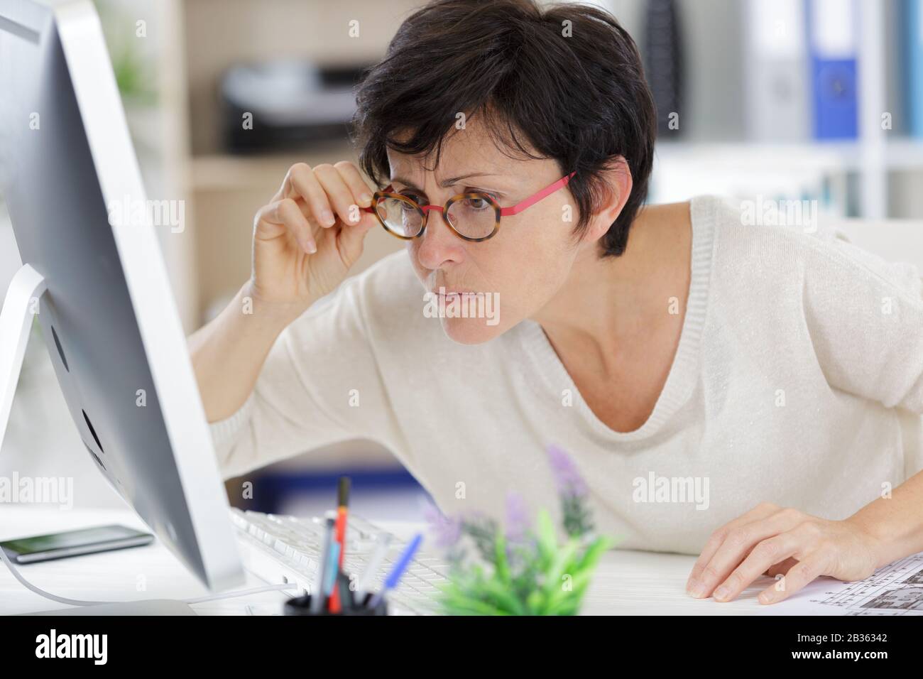 Looking closely at hi-res stock photography and images - Alamy