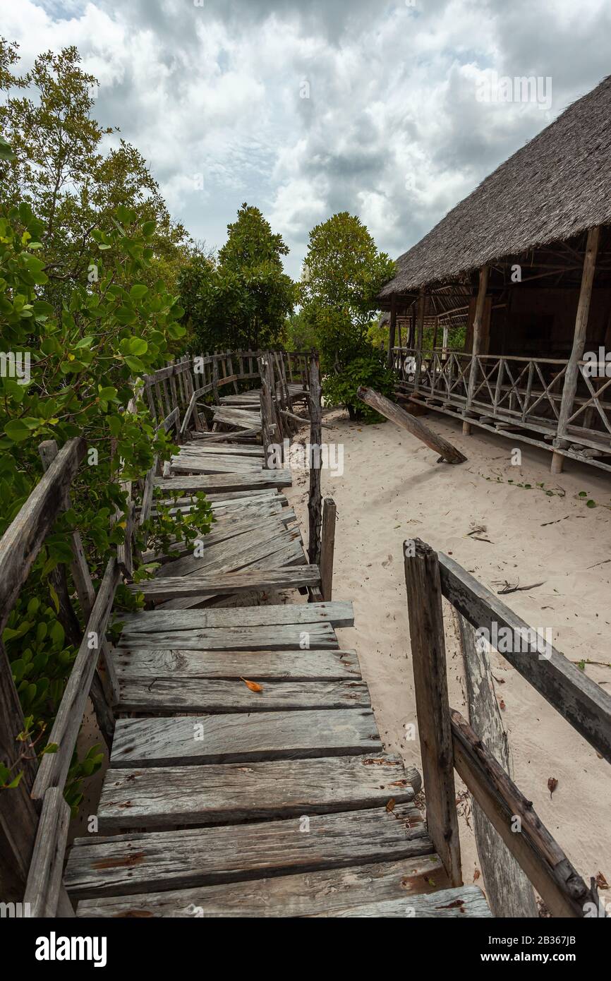 Viewing/Lecture Point at Gazi Mangrove Boardwalk, Kenya Stock Photo - Alamy