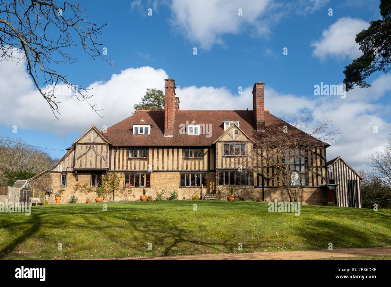 Limnerslease, the Watts house and studios at Watts Gallery Artists ...