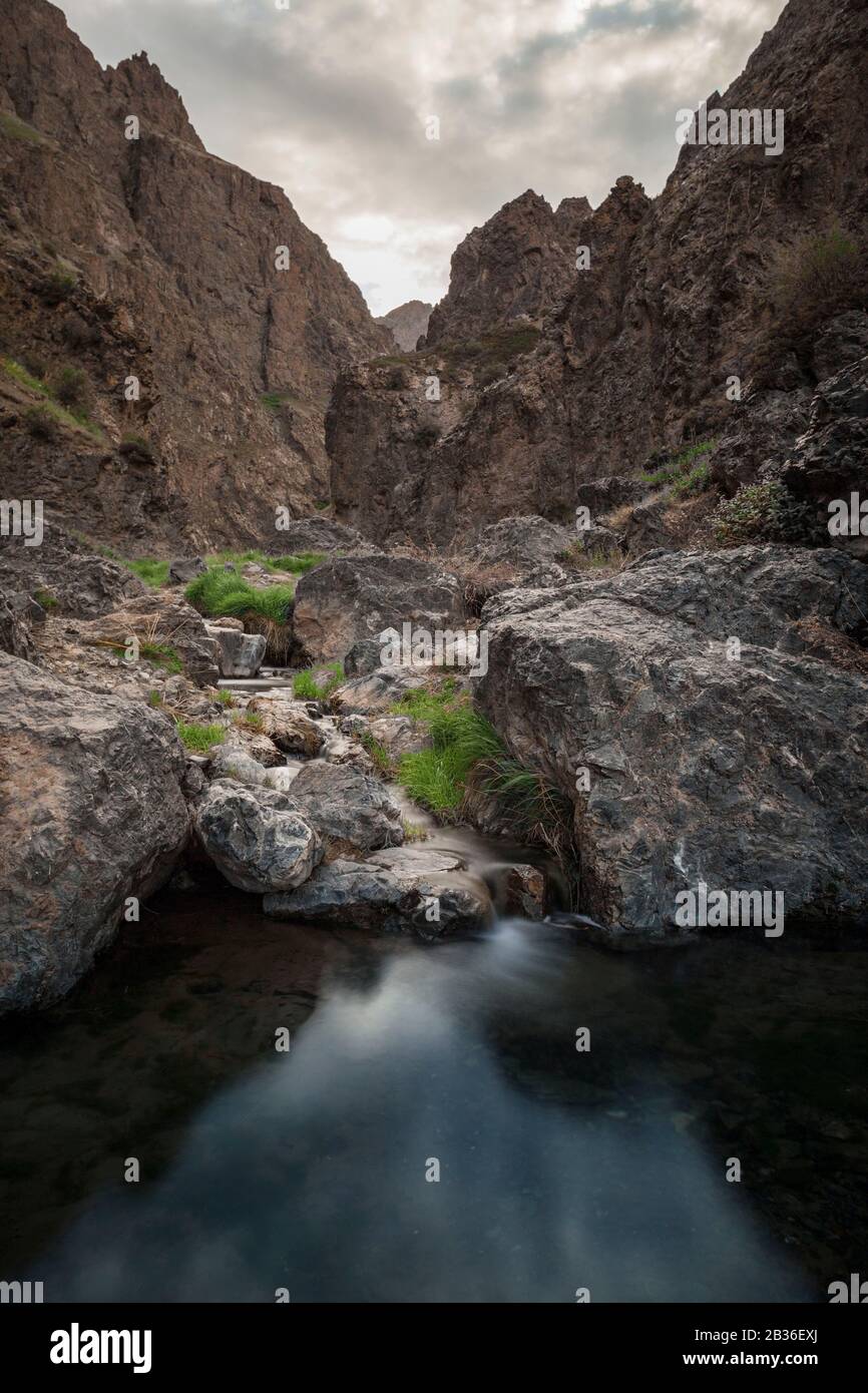 Mongolia, Omnogovi province, Yolyn Am Gorges rocky landscape Stock ...