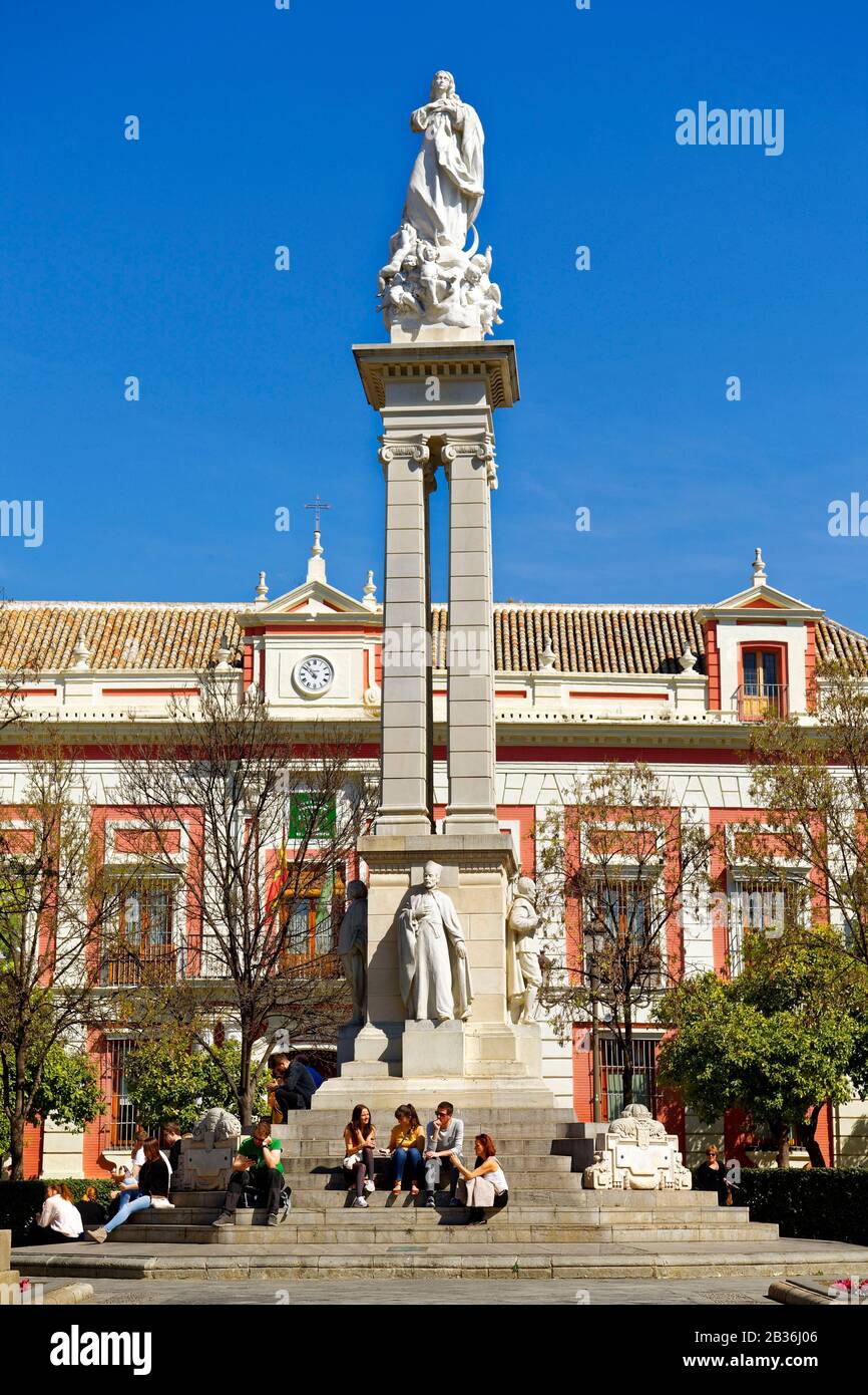 Monumento a la inmaculada concepcion hi-res stock photography and ...