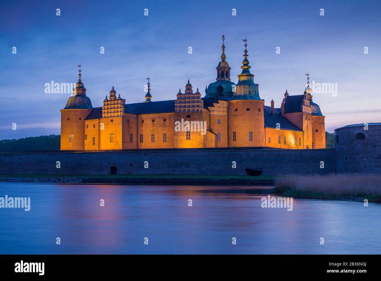 Sweden, Southeast Sweden, Kalmar, Kalmar Slott castle, dusk Stock Photo ...