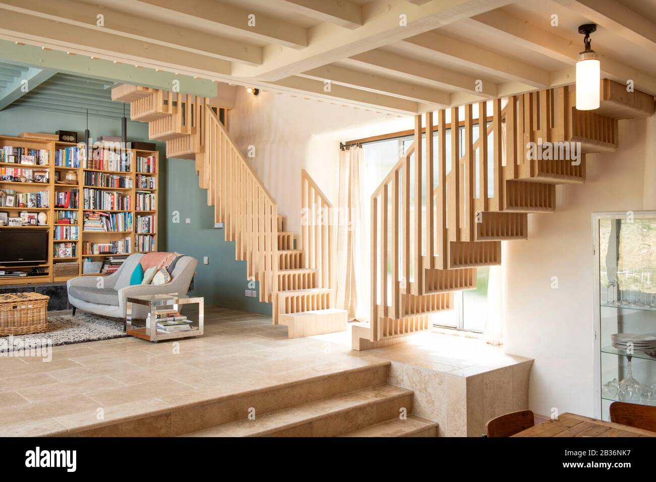 Wooden barn conversion hi-res stock photography and images - Alamy