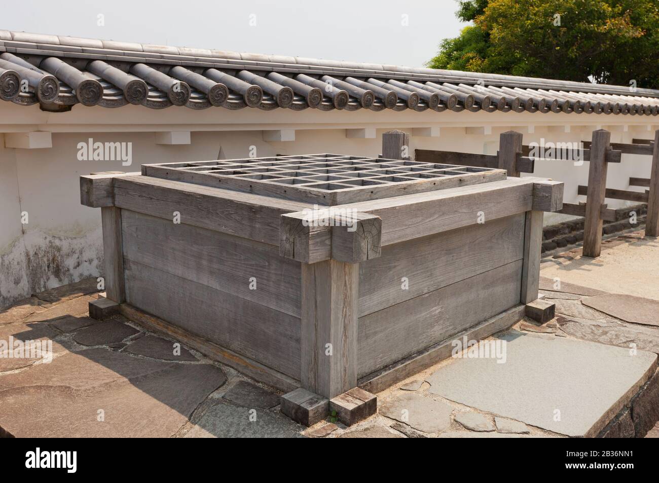 Old well Kirifukiido (circa 1590) near Main Keep of Kakegawa Castle ...