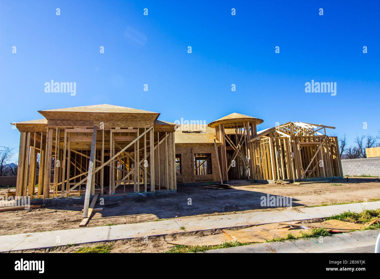 Wood framing single family hi-res stock photography and images - Alamy