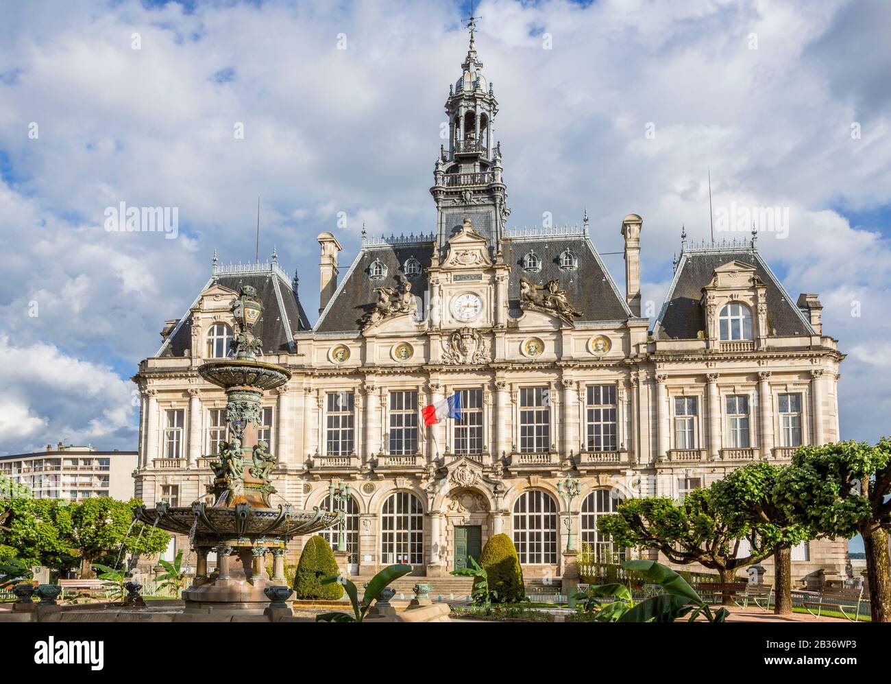 France, Haute Vienne, Limoges, town hall and fountain Stock Photo - Alamy