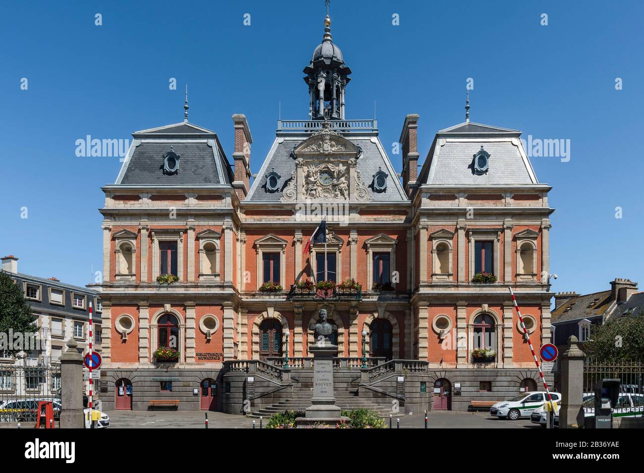 Saint servan district hi-res stock photography and images - Alamy