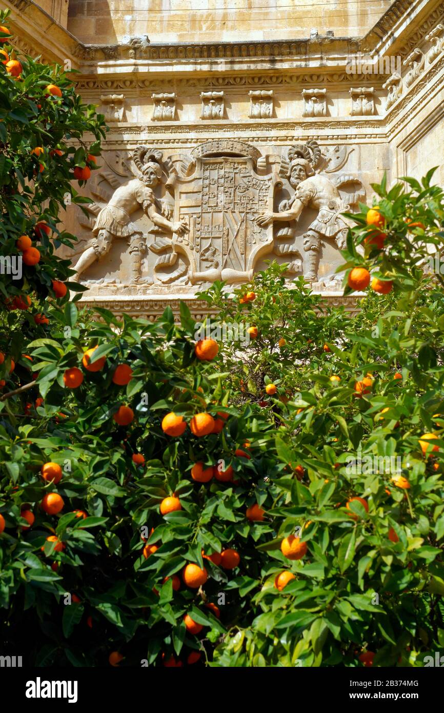 Geronimo statue hi-res stock photography and images - Alamy