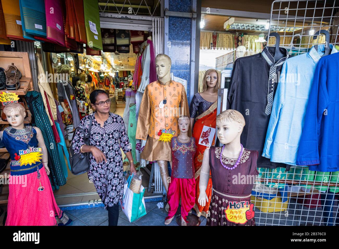 Mauritius, Rivière du Rempart district, Goodlands, Indian shop Stock ...