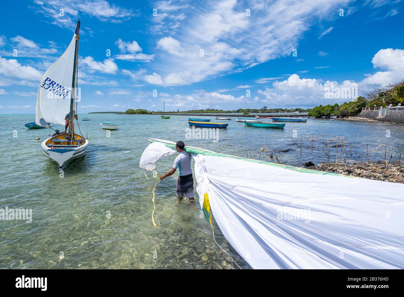 Mahebourg boat hi-res stock photography and images - Alamy