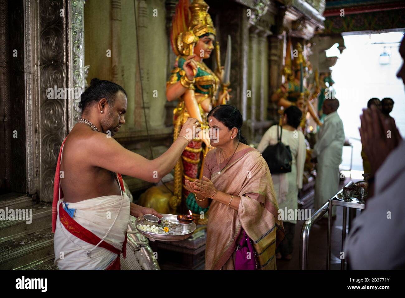 Singapore, Little India, Sri Veeramakaliamman hindu Temple Stock Photo ...