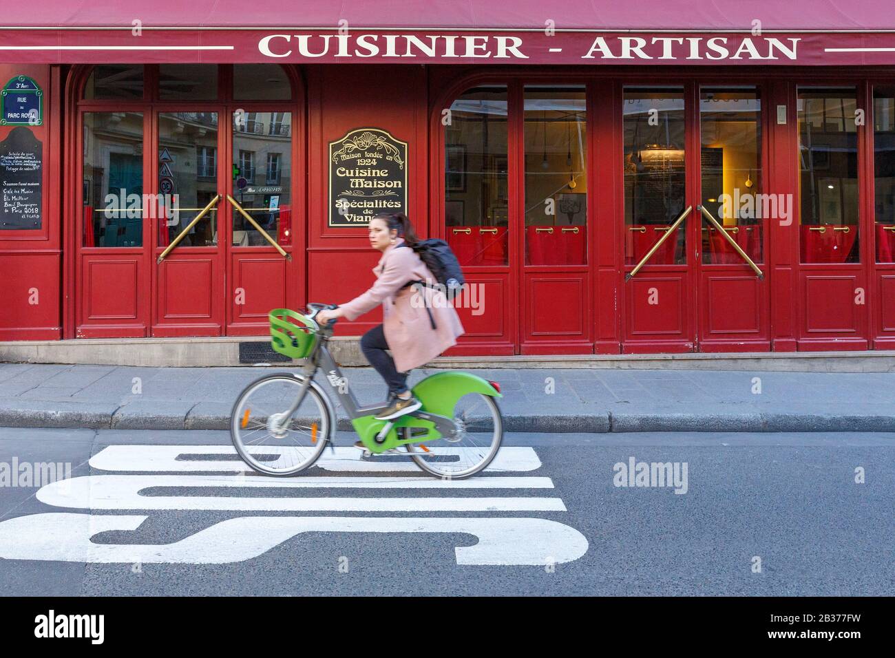 France, Paris, cafe des Musees in Rue du Parc Royal Stock Photo - Alamy