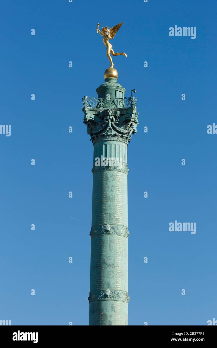 France, Paris, the Genie (Genius) of the Bastille at the top of the ...