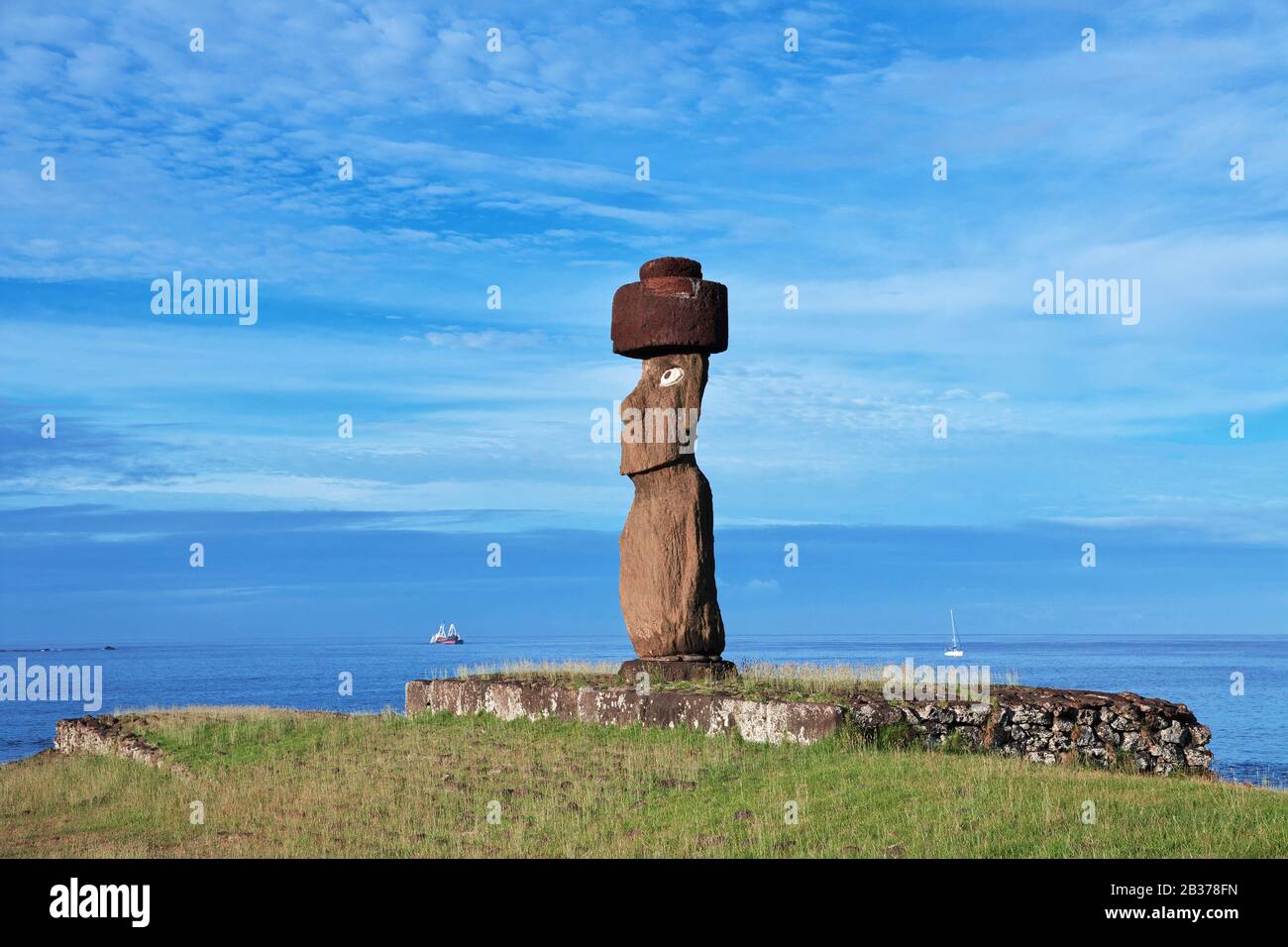 Rapa Nui. The statue Moai in Ahu Tahai on Easter Island, Chile Stock ...