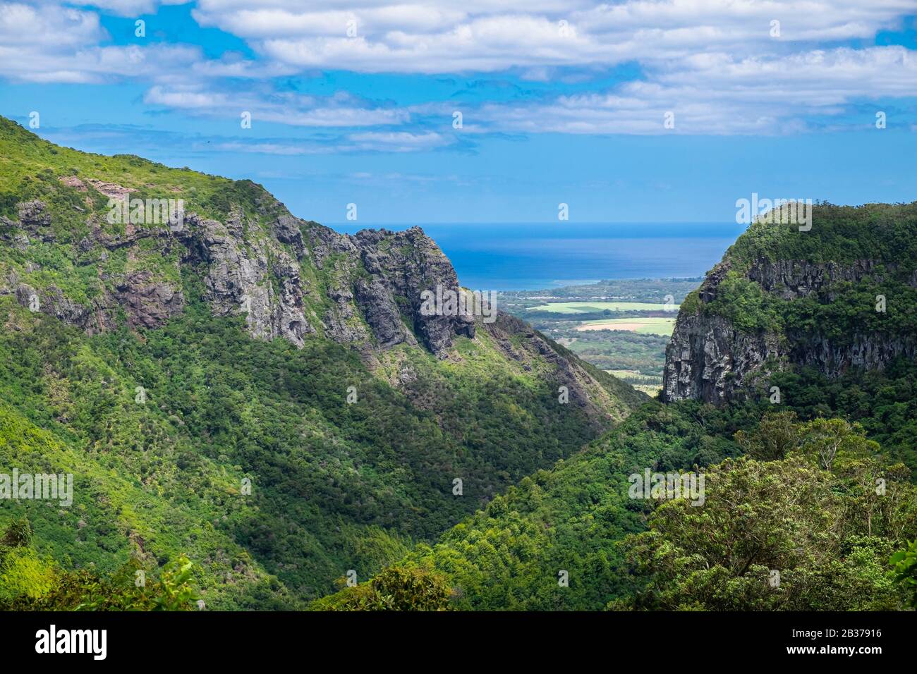 Mauritius, Plaines Wilhems district, Henrietta, Tamarin river gorges ...