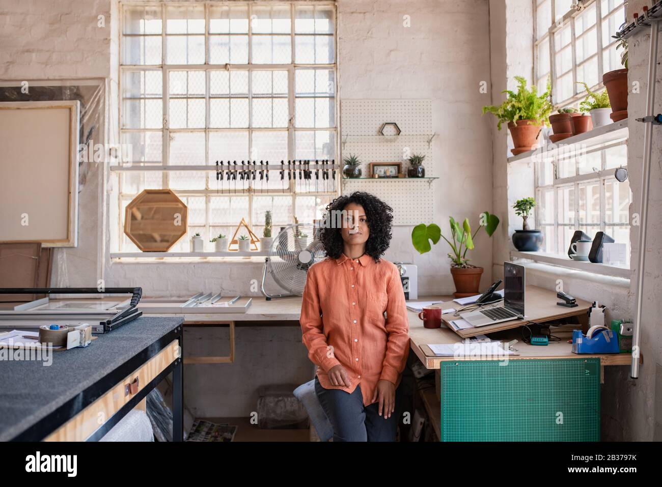 Artisan working bench hi-res stock photography and images - Alamy